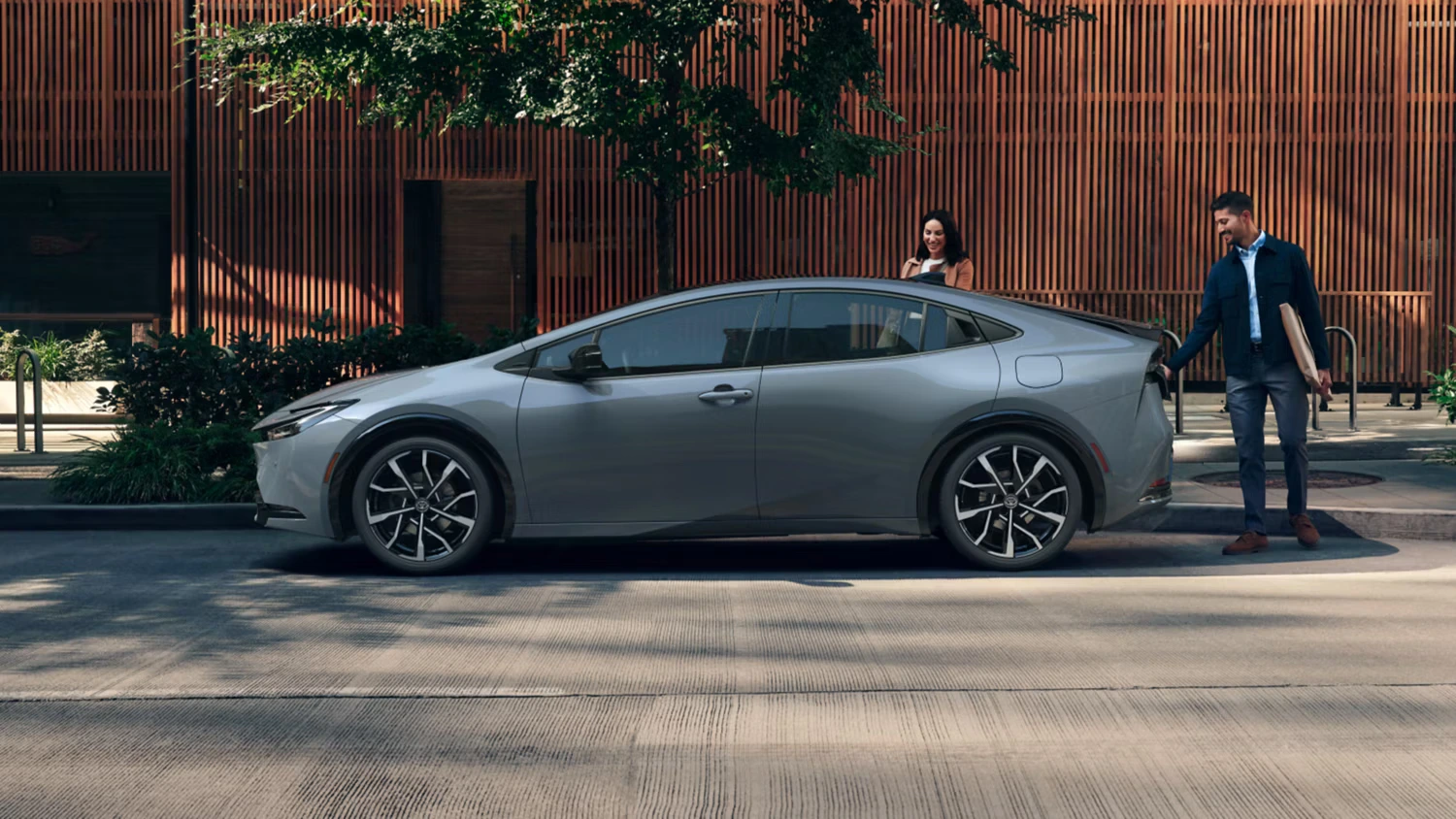New Toyota Prius Plug-in Hybrid – Style, Power & Electric Efficiency