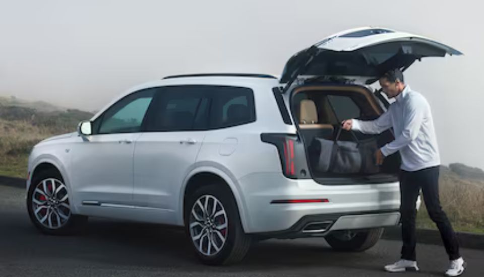 2025 Cadillac XT6 Review for Luxury and Performance