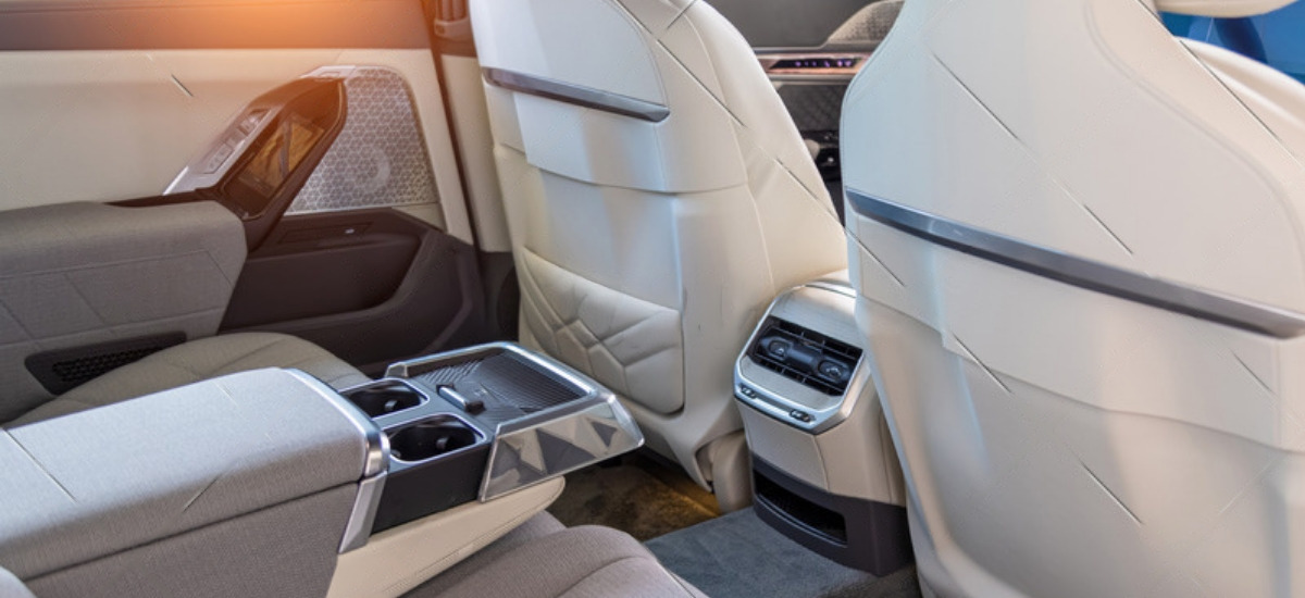 Spacious midsize SUV with most legroom for maximum comfort