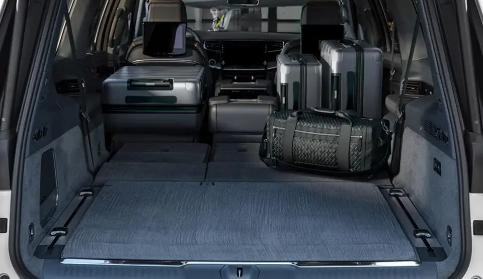 2023 Jeep Grand Wagoneer Car Review