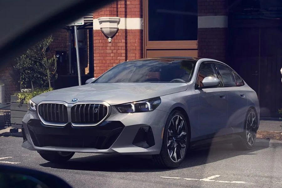 Create Your Custom BMW | Design Your Perfect Vehicle