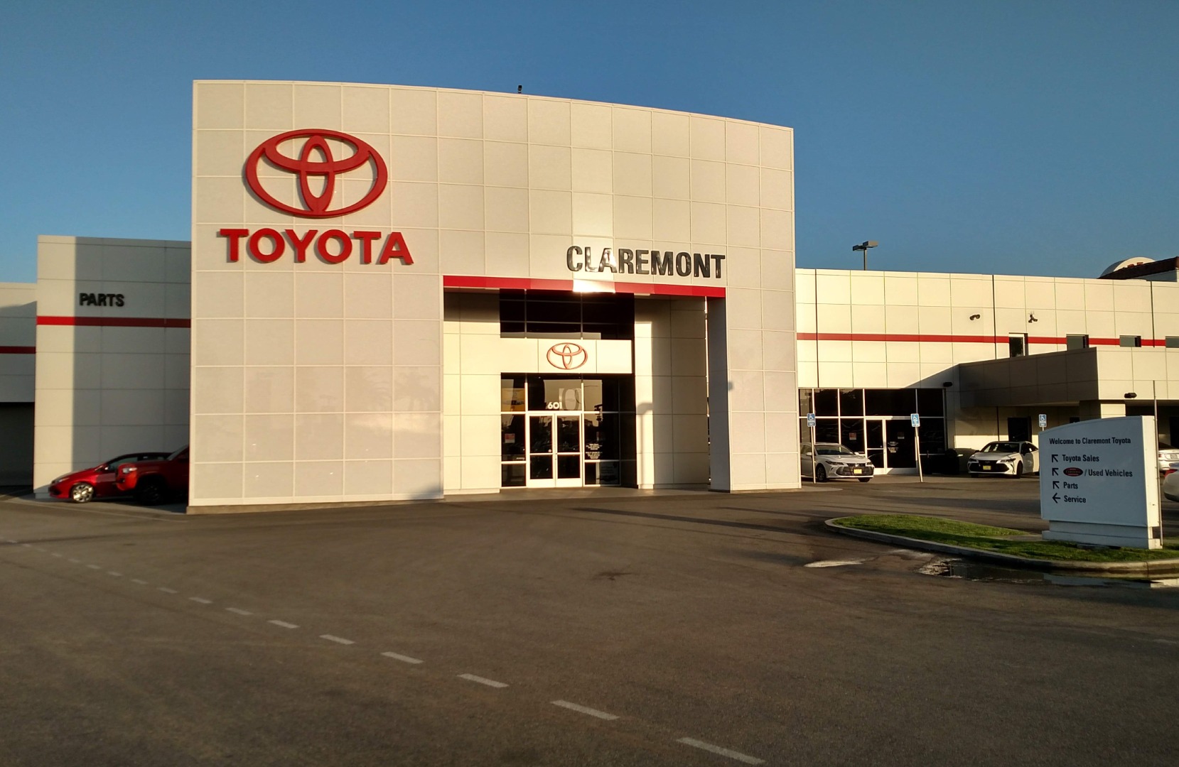 Claremont Toyota: Toyota Dealer in Claremont, California | Carweek