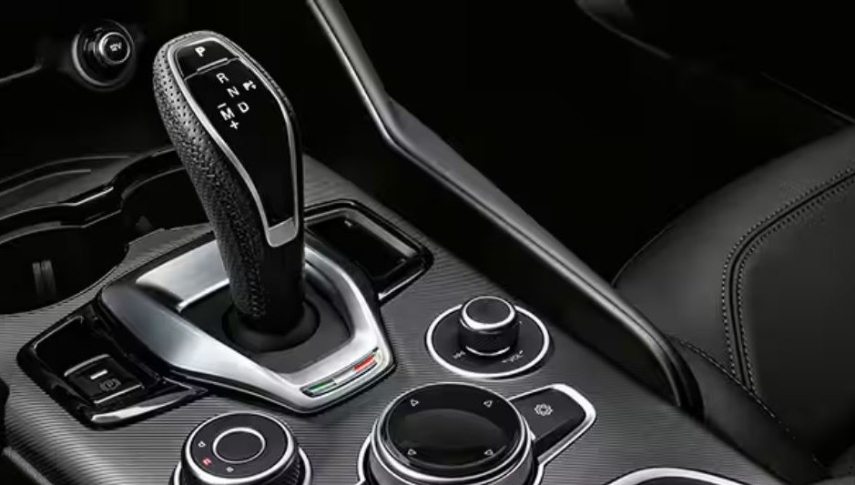 2025 Alfa Romeo Giulia Specs, Features & Options