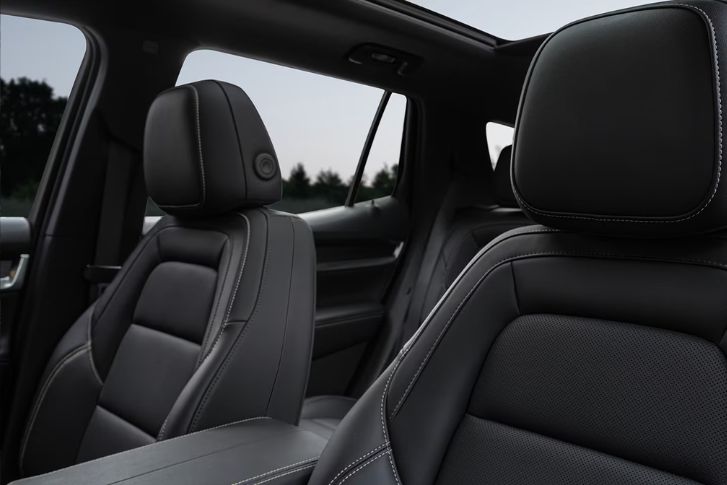 Explore the 2025 GMC Yukon XL – Features, Safety & Power
