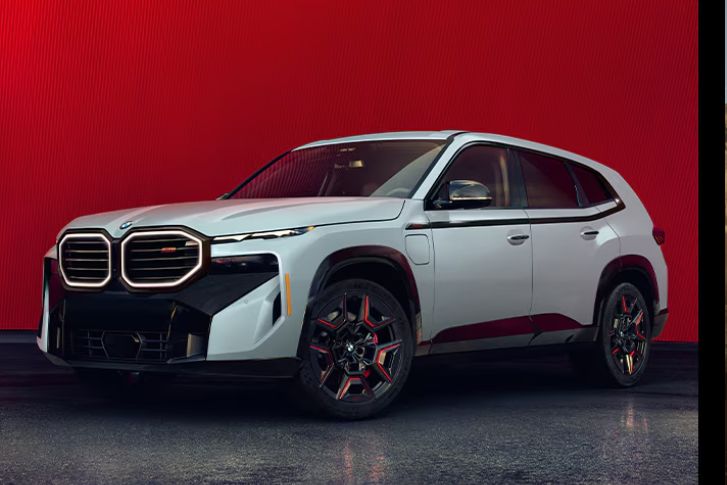 2025 BMW XM Specs, Review, Pricing & Photos