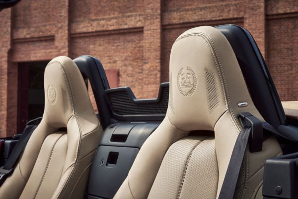 2025 Mazda MX-5 Miata Sport 2dr Convertible - All Specs & Dimensions