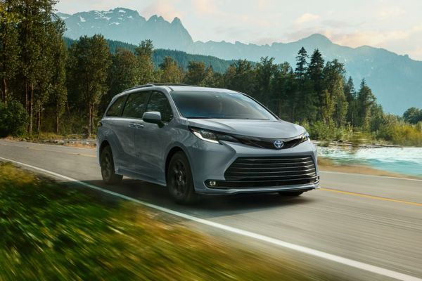 2025 Toyota Sienna Specs, Features, Photos & Pricing