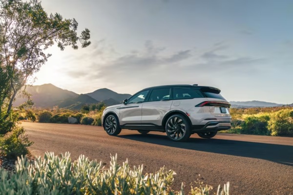 2026 Lincoln Nautilus | Specs, Trims, and MPG
