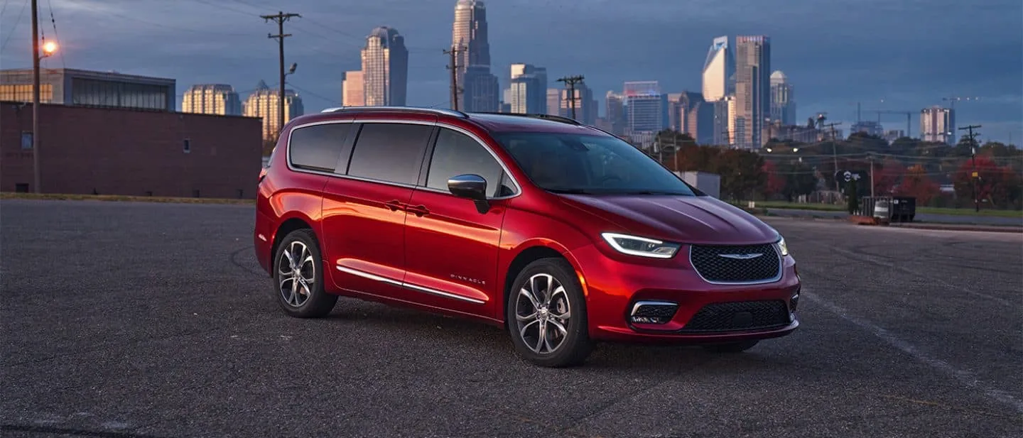 View 2026 Chrysler Pacifica Select 4dr Mini-Van Specs | Full Tech ...