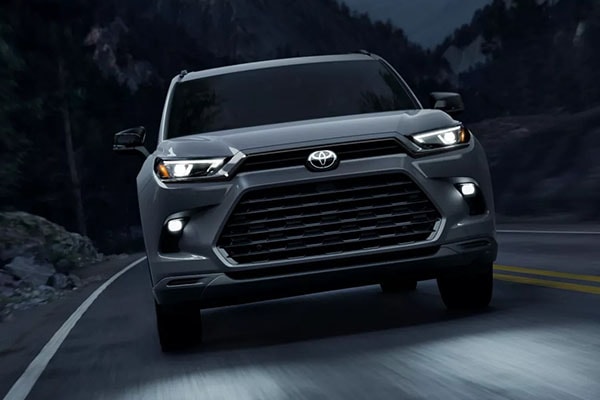 2026 Toyota Grand Highlander Hybrid Features & Specs | Usedcarsforsale.com