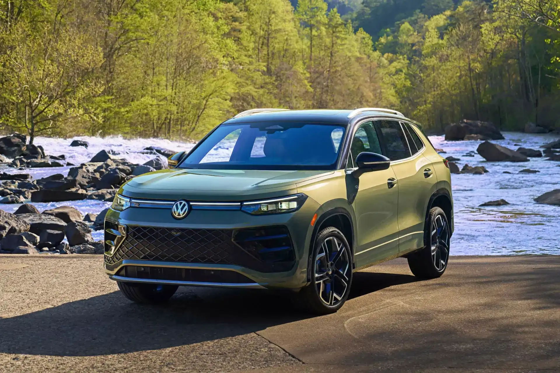 2026 Volkswagen Tiguan Overview | All Specs & Features