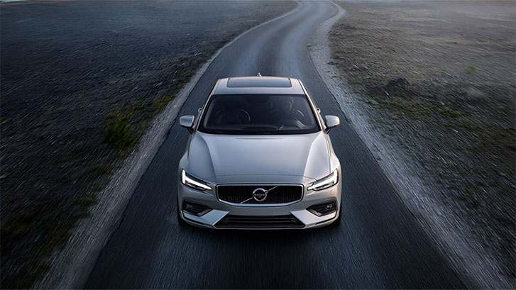 2024 Volvo S60 B5 Core Dark Theme 4dr Sedan – Features & Performance
