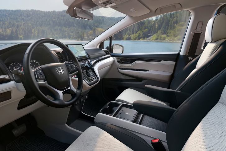 2025 Honda Odyssey Mini-Van Review & Pricing | Usedcarsforsale.com