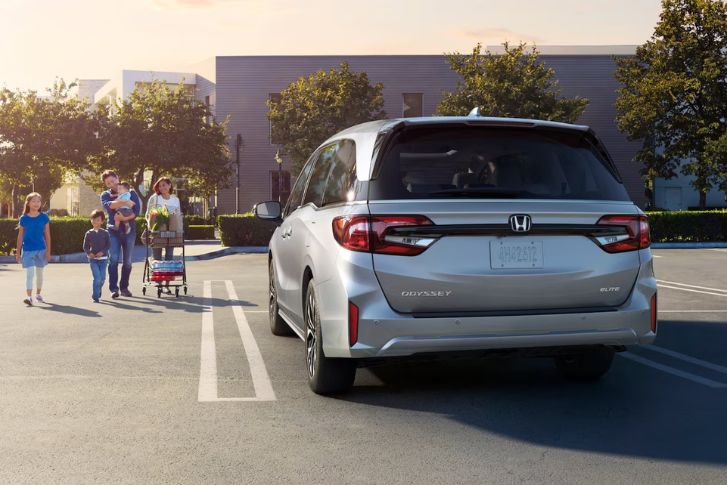 Explore the Full Specifications of the 2025 Honda Odyssey EX-L 4dr Mini-Van