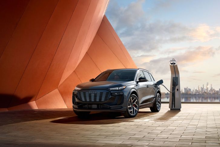 2025 Audi SQ6 e-tron Specs, Review, Pricing & Photos