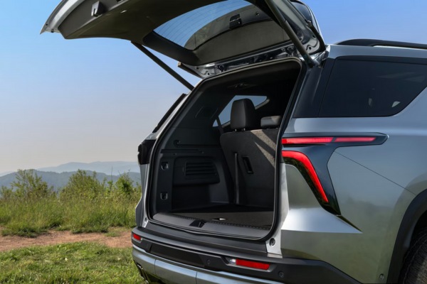 2026 Chevrolet Traverse LT 4dr SUV Specs | Full Technical Details ...