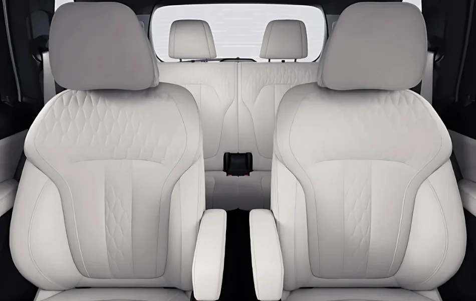 Compare 2025 BMW X7 Trims and Features