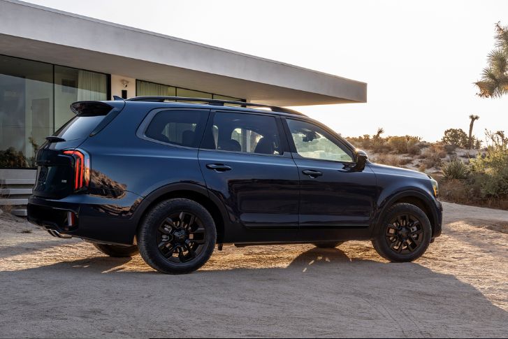 2025 Kia Telluride AWD LX 4dr SUV Specs & Review