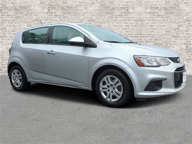 Used Hatchback 2020 Chevrolet Sonic Lt for sale in Newport News at $13427 #1G1JG6SB9L4121536