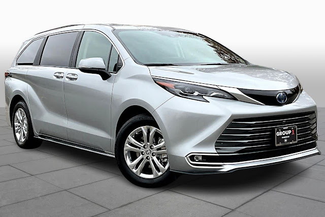 Used 2024 Toyota Sienna Platinum for sale in Saco at $53611 ...