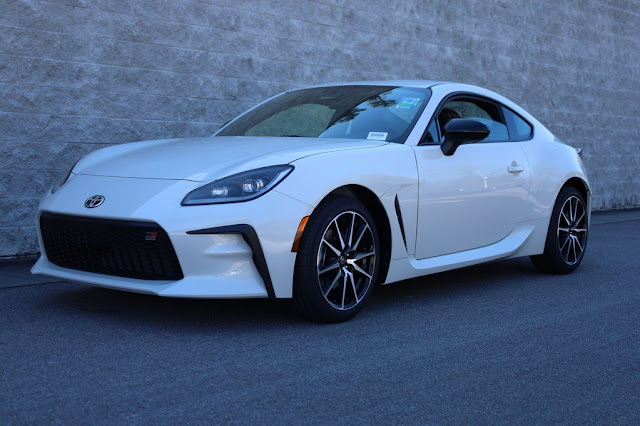 New Coupe 2025 Toyota Gr86 Base for sale in West Columbia #JF1ZNBB16S8752838