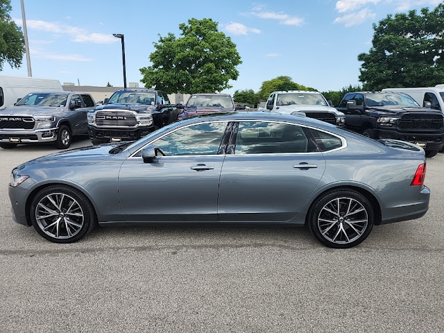 Used Sedan 2018 Volvo S90 T5 Momentum for sale in Glendale at $16477 #LVY982MK6JP035358